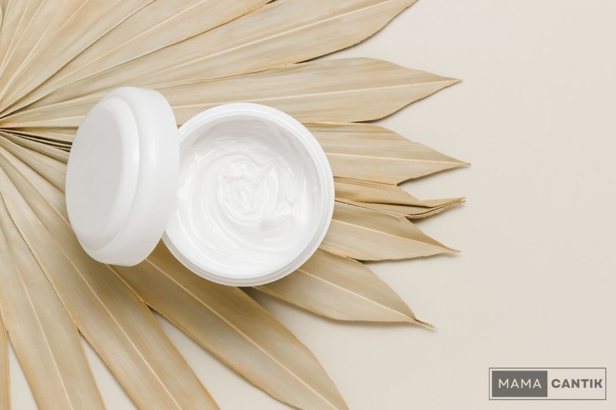 Review Meronah Whitening Glowing Cream: Harga & Manfaat